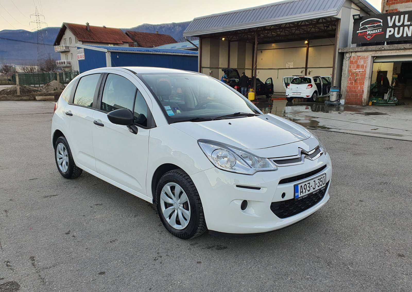 Rent a car Bihać | Iznajmljivanje vozila - brzo, jednostavno i povoljno!